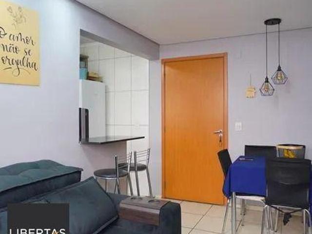Apartamento com 02 dormitórios com 01 vaga de garagem