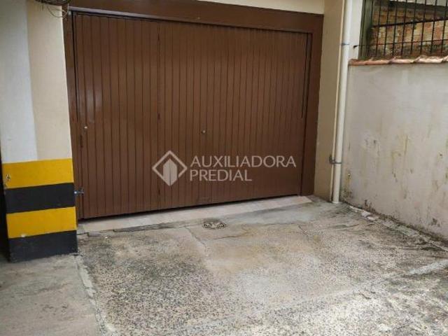 APARTAMENTO COM 02 DORMITÓRIOS COM 01 VAGA DE GARAGEM NA CIDADE BAIXA