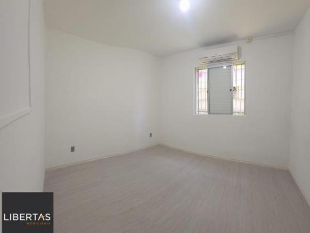 Apartamento com 02 dormitórios com 01 vaga de estacionamento rotativo