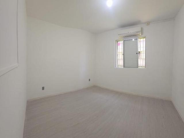 Apartamento com 02 dormitórios com 01 vaga de estacionamento rotativo