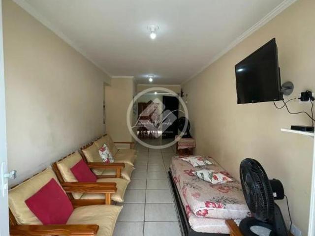 Apartamento com 02 dormitórios à 50 metros da orla