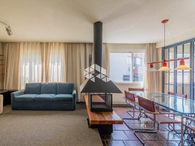 Apartamento com 02 dormitórios bairro Petrópolis