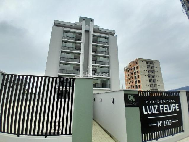 Apartamento com 02 dormitórios bairro Rio Branco