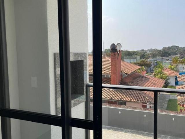 Apartamento com 02 dormitórios e 01 vaga de gara
