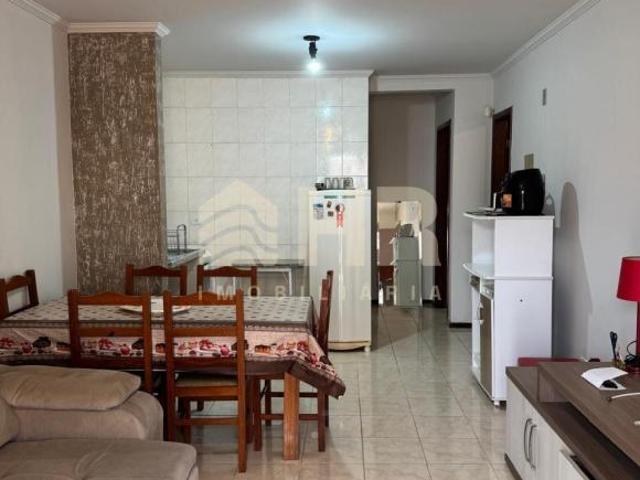 Apartamento com 02 dormitórios e 01 vaga de garage