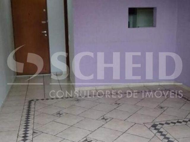 Apartamento com 02 dormitórios e 01 vaga de garagem