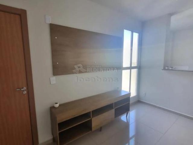 Apartamento Com 02 dormitórios e 01 vaga de garagem no bairro Jardim Nunes