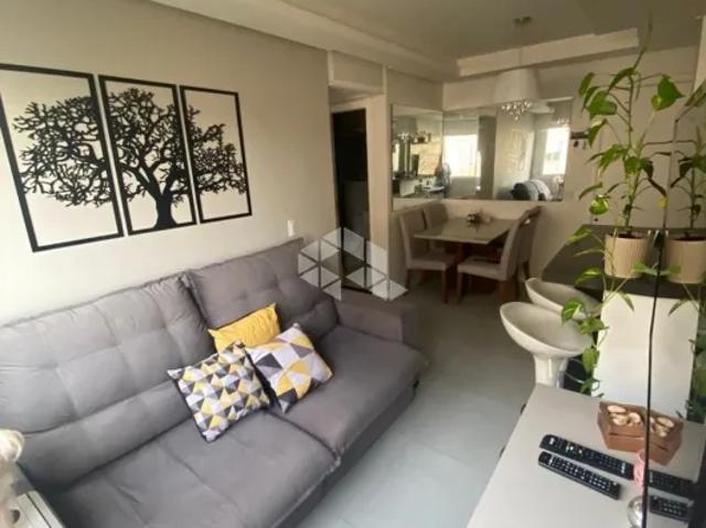 Apartamento com 02 dormitórios e vaga na Cavalhada