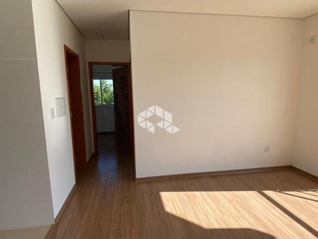 Apartamento com 02 dormitórios e vaga de garagem à venda, no bairro Pinheiro Machado em Santa Maria