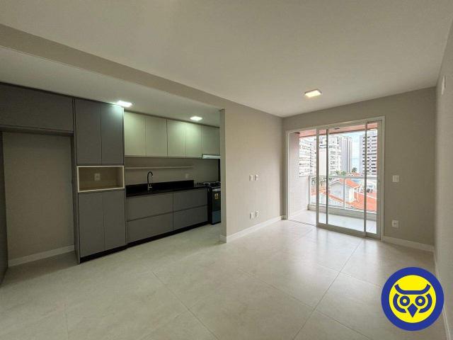 Apartamento com 02 dormitórios e Vista Mar na Agronômica