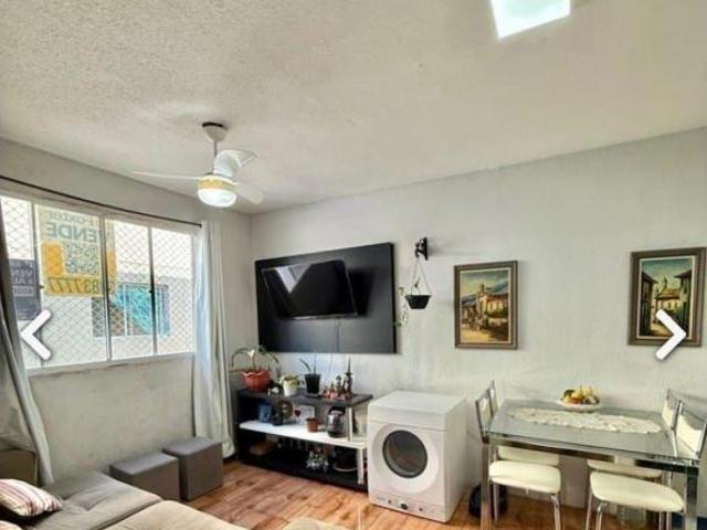 Apartamento com 02 dormitórios e com garagem por convenção