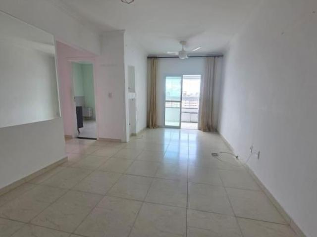 Apartamento com 02 dormitórios no Caiçara, á 100 metros da praia!