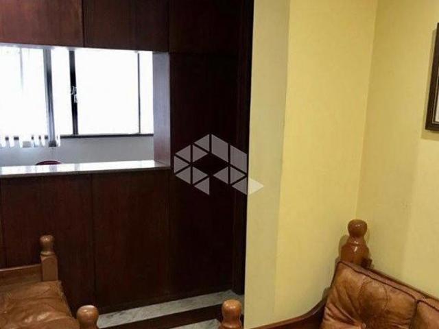 Apartamento com 02 dormitórios, no centro em Porto Alegre