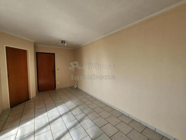 Apartamento com 02 dormitórios no bairro Vila São Judas Tadeu