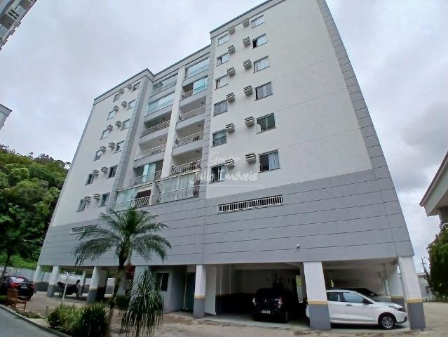 Apartamento com 02 dormitórios no São Pedro