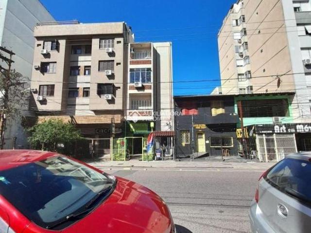Apartamento com 02 dormitórios na Rua José do Patrocínio