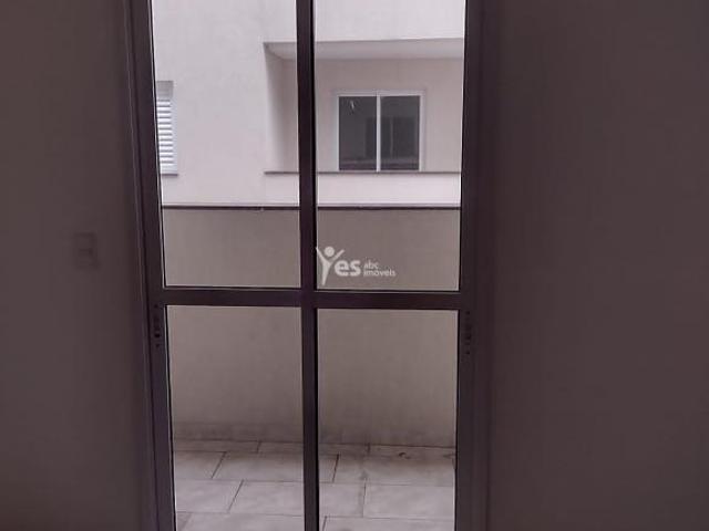 Apartamento Com 02 Dormitórios, Sala Com Sacada, 01 Vaga, Vila Pires, Santo Andr
