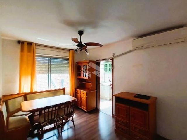 Apartamento com 02 dormitórios sem vaga, bairro Tristeza