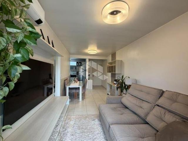 Apartamento com 02 dormitórios, semimobiliado, no bairro Universitário
