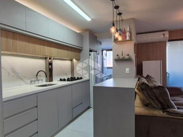 Apartamento com 02 dormitórios sendo 01 suíte e 02 vagas no bairro Villagio Iguatemi em Caxias do Su