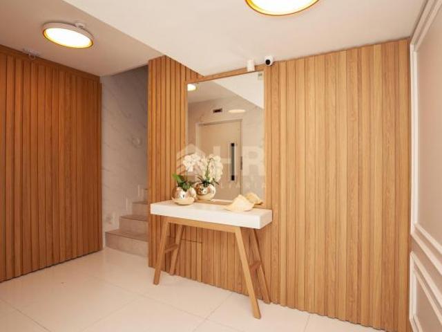 Apartamento com 02 dormitórios sendo 02 suítes e 0