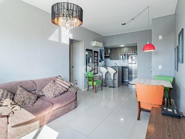 Apartamento com 02 dormitórios Pereira Neto Tristeza