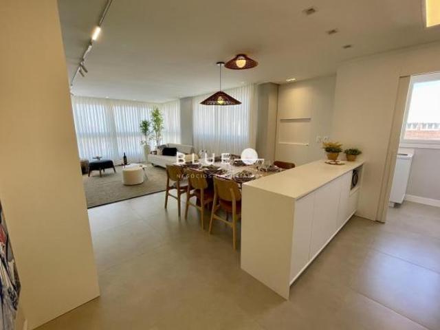 Apartamento com 02 suítes no Centro de Torres RS