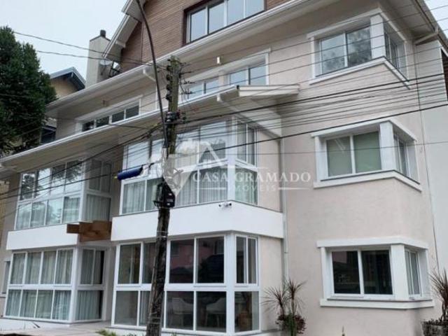 APARTAMENTO COM 02 SUÍTES