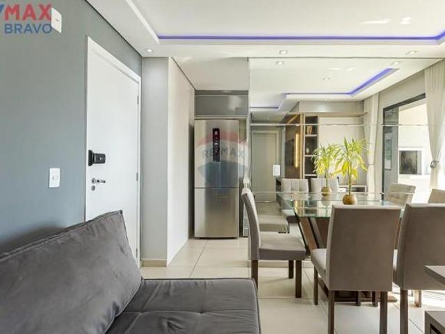 Apartamento com 02 quartos, 01 suíte, Condomínio Clube Park Royale, com Piscina no Bairro Pedro Mor