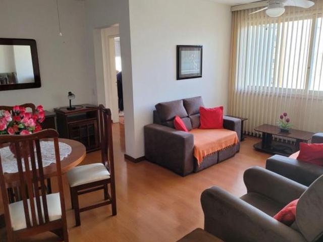 Apartamento com 02 quartos, 02 banheiros e 01 vaga no Centro Histórico