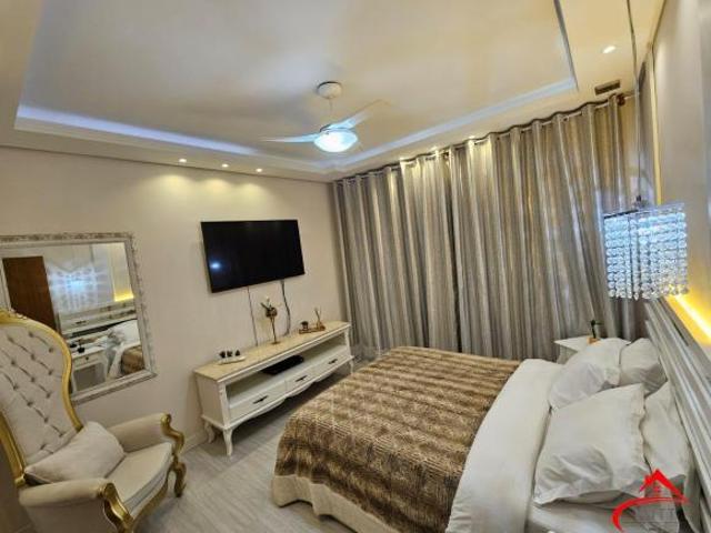 Apartamento com 02 quartos e 01 vaga no Centro Histórico de Porto Alegre