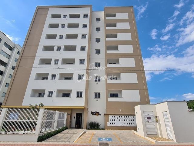 Apartamento com 02 quartos no Rio Branco