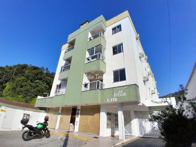 Apartamento com 02 quartos Primeiro de Maio