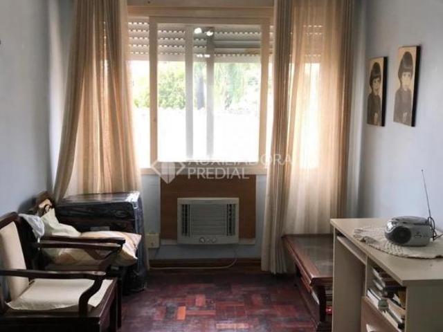 APARTAMENTO COM 02 QUARTOS SEMI MOBILIADO
