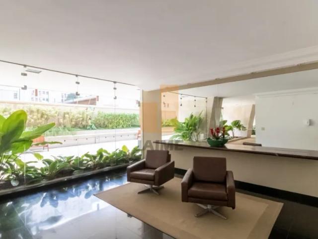 Apartamento com 03 dormitórios sendo 01 suíte e 02 vagas