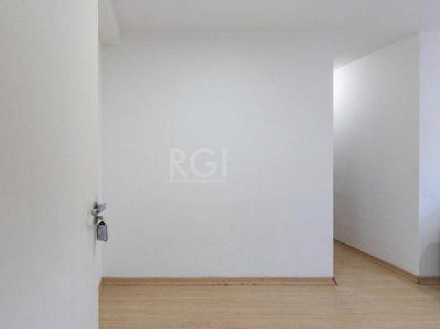 Apartamento com 03 dormitórios com infraestrutura completa semi mobiliado