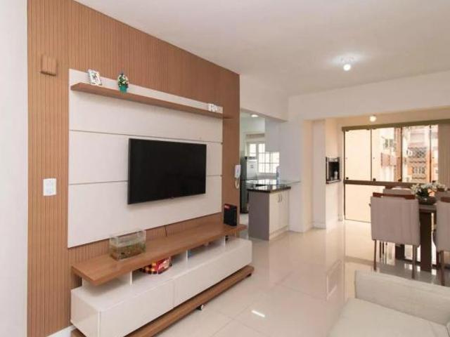 Apartamento com 03 dormitorios e vaga de garagem na Cavalhada Porto Alegre/RS