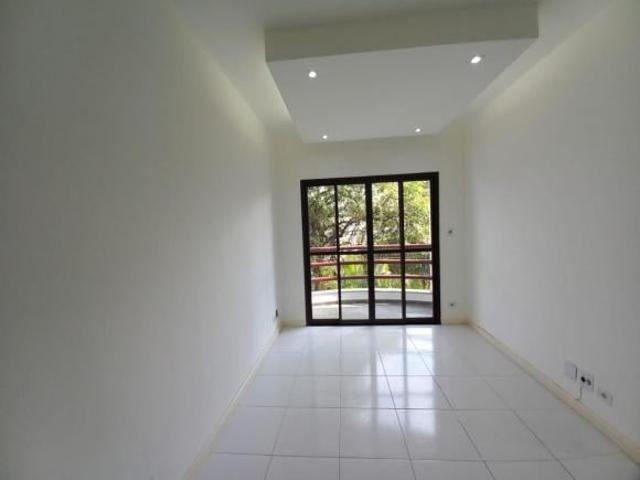 APARTAMENTO COM 03 DORMITÓRIOS E SACADA PARA VENDA, NA VILA DAS BELEZAS