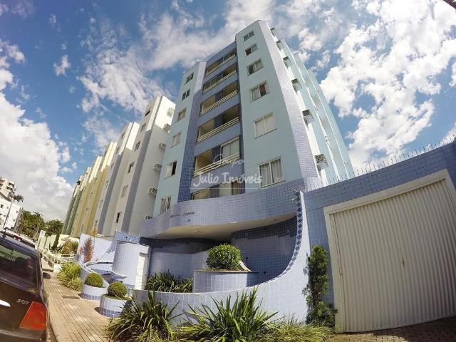 Apartamento com 03 dormitórios no Centro