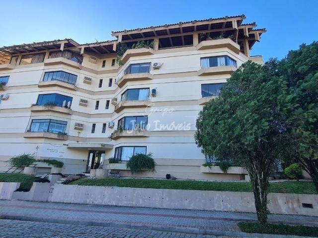Apartamento com 03 dormitórios no Jardim Maluche