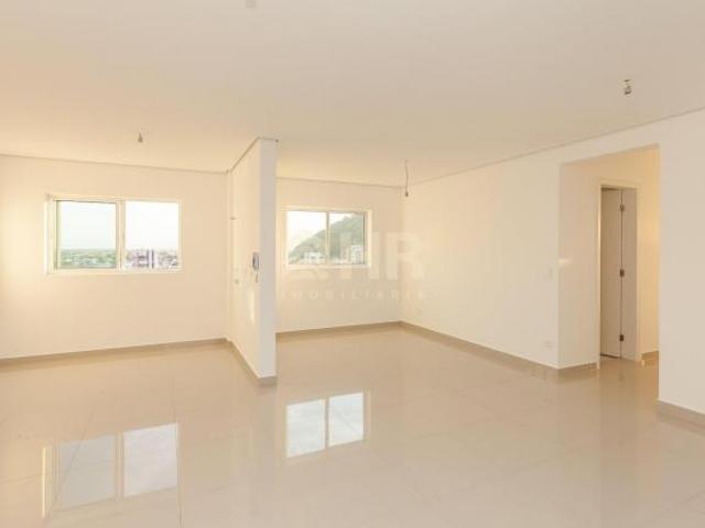 Apartamento com 03 dormitórios sendo 01 suíte e 01