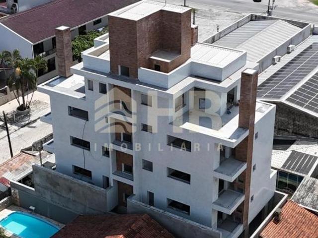 Apartamento com 03 dormitórios sendo 01 suíte e 01
