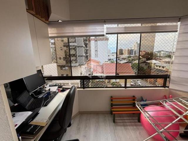 Apartamento com 03 dormitórios sendo um suíte no Humaita