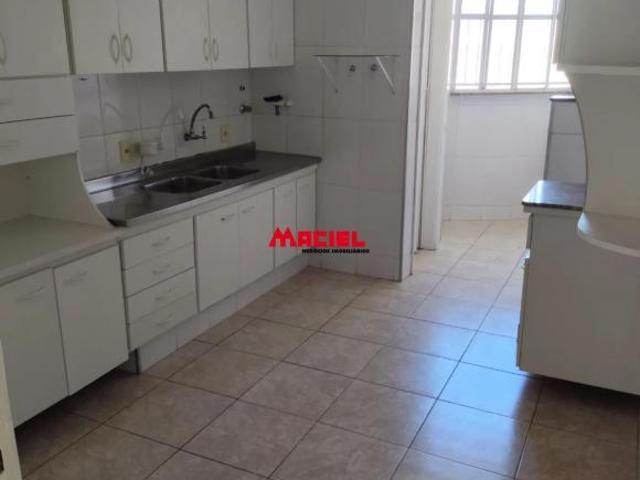 Apartamento com 03 dormitórios, no Bairro São Dimas