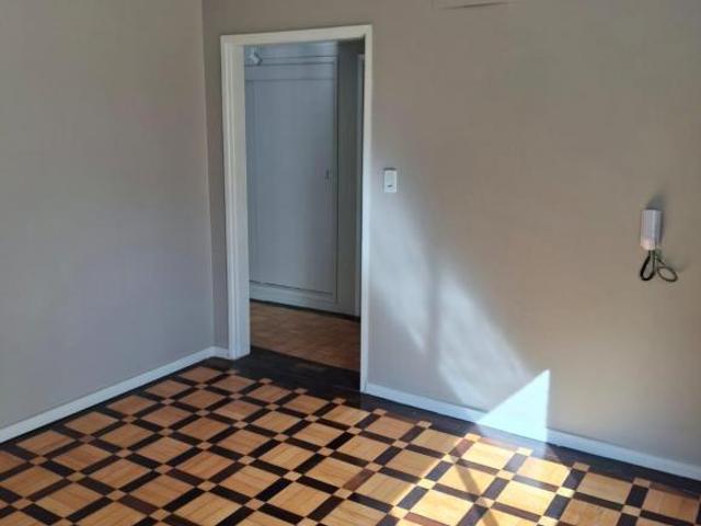 Apartamento com 03 dormiórios com bairro santana sem garagem