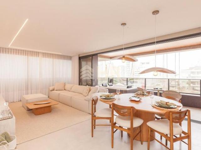 Apartamento com 03 suítes e 02 vagas de garagem Ce