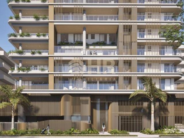 Apartamento com 03 suítes e 02 vagas de garagem em