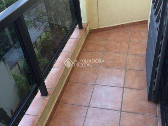 Apartamento com 03 quartos, 02 banheiros, Sala ampla, Cozinha,Área de serviço, 02 vagas
