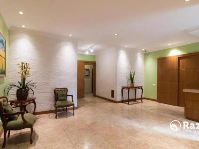APARTAMENTO COM 03 QUARTOS ÁREA TOTAL 174,75m² ÁGUA VERDE REF 6172