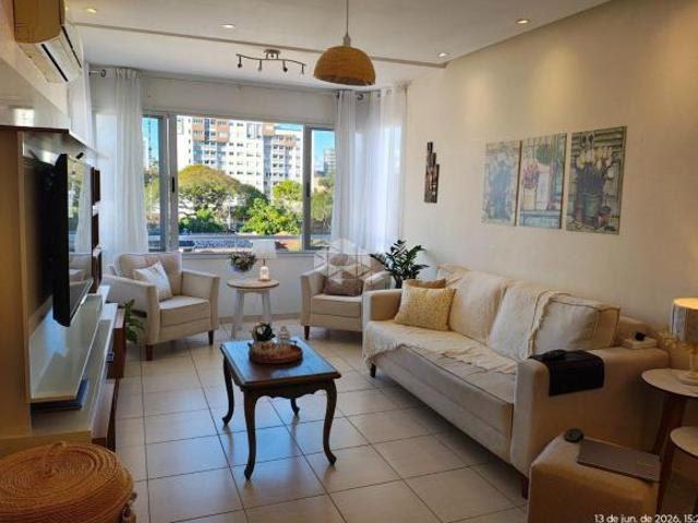 APARTAMENTO COM 03 QUARTOS COM UMA SUITE NO BAIRRO TRISTEZA
